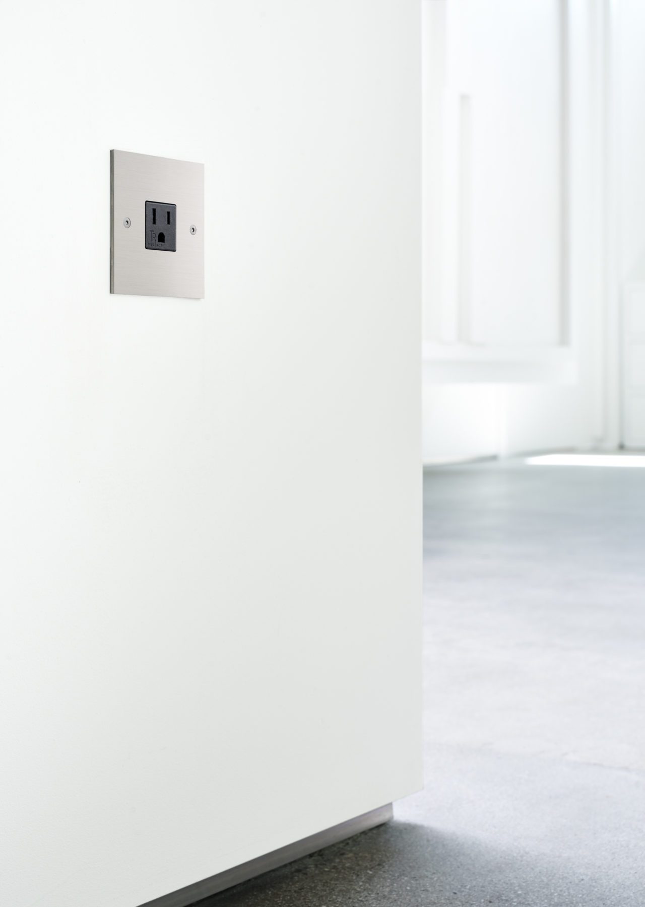 Buy Meljac Plate Outlet Socket at Bright on Presidio