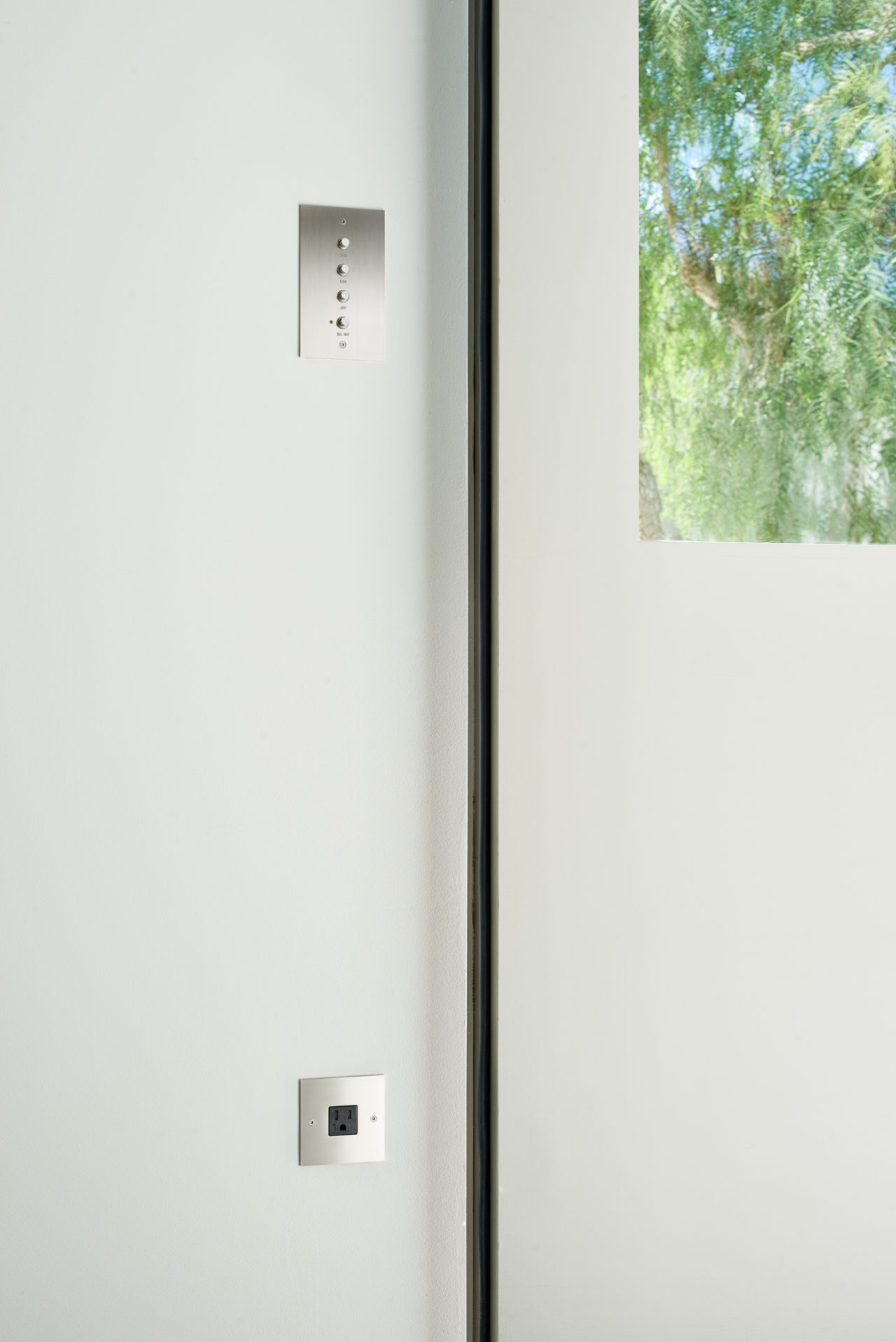 Buy Meljac Plate Outlet Socket at Bright on Presidio